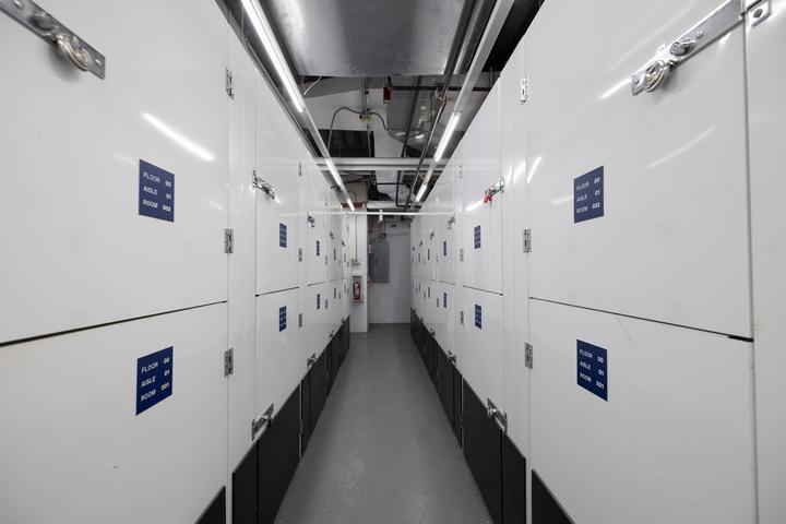 Manhattan Mini Storage® | Self Storage Units in Midtown West on W 47th ...