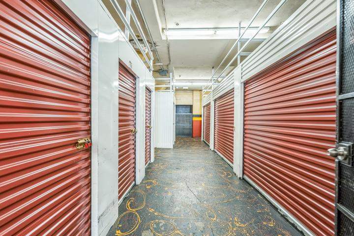 Storage Units in Oakland, CA on San Pablo Ave | StorageMart