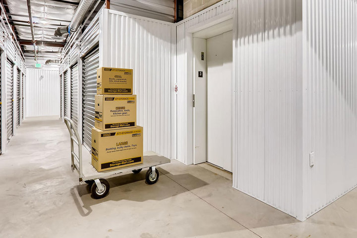 Clean & Secure Self Storage Units in San Antonio, TX | StorageMart