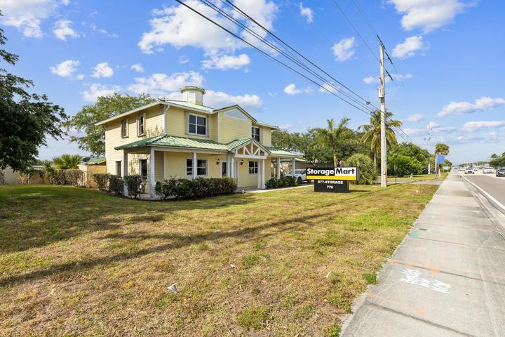 Self Storage in Stuart, FL, on Monterey Rd | StorageMart